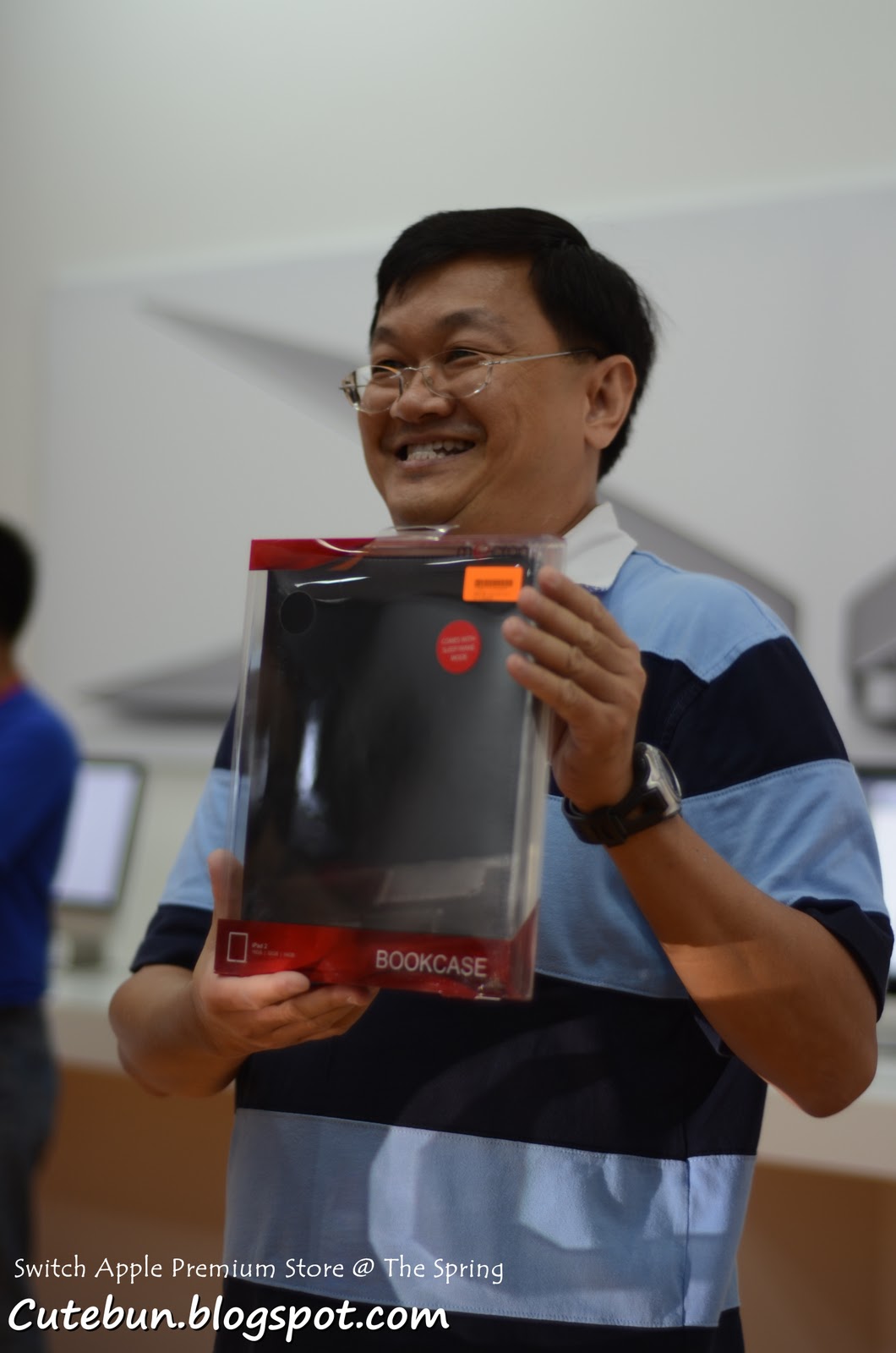 Switch Apple Premium Store now @ The Spring Kuching!