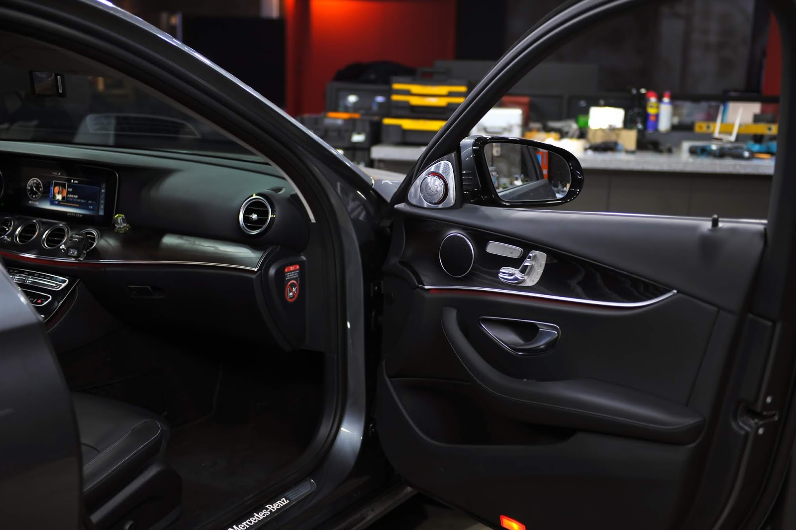 Rainbow speaker 'MP-E4.2' For Mercedes-Benz