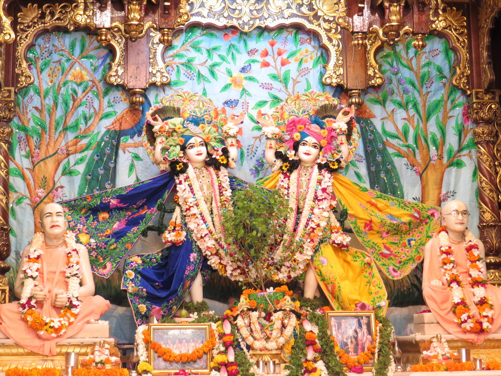 Visit to HEAVEN: HARE KRISHNA HARE RAMA