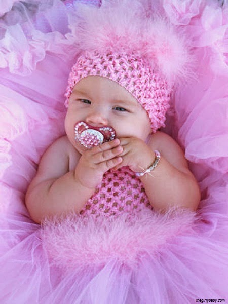 Image bébé fille rose - Bébé et décoration - Chambre bébé - Santé bébé ...