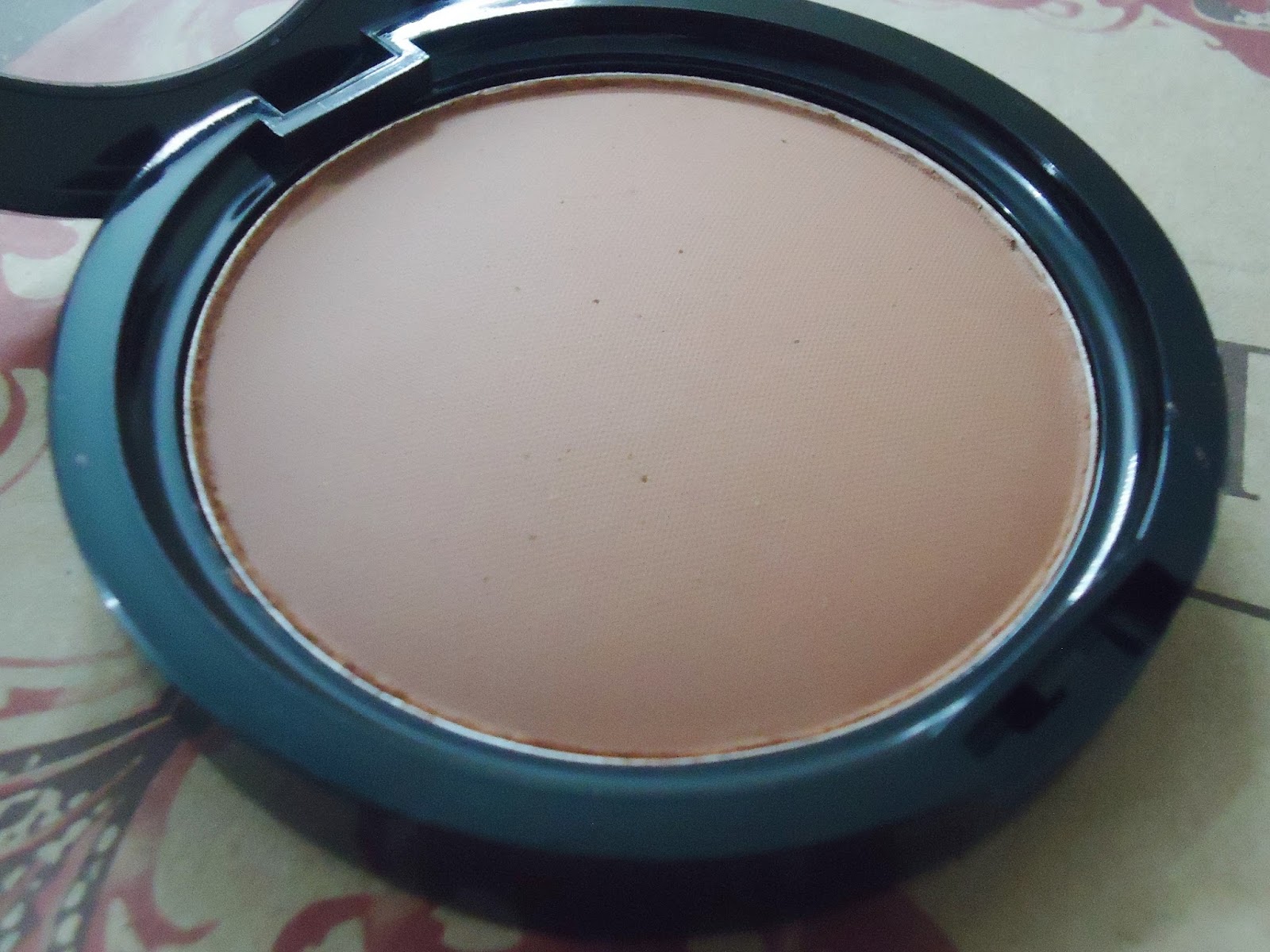 W7 The Bronzer Matte Compact-Review, Photos, Swatch - Style n Spice
