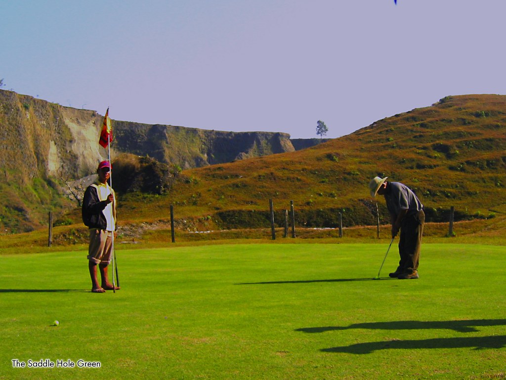 In India Per Amore: THE HIMALAYAN GOLF COURSE