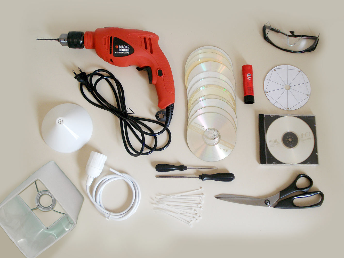 VOQ? nothing is lost, everything is transformed: DVDs/CDs Table Lamp ...