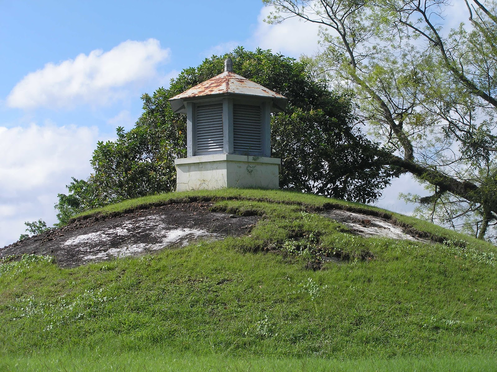 a Walk in Semarang: Siranda Resevoir; a Remaining Piece of Semarang War ...