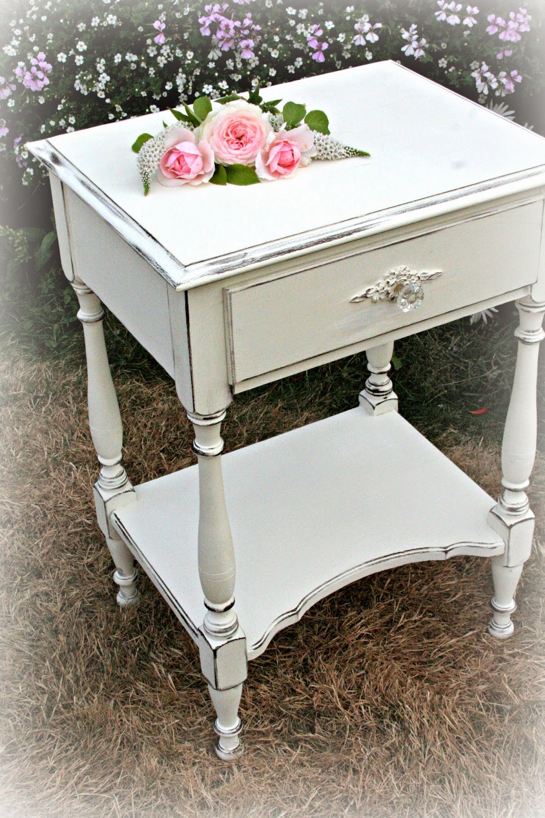 For the love of white: Cute Little Telephone Table
