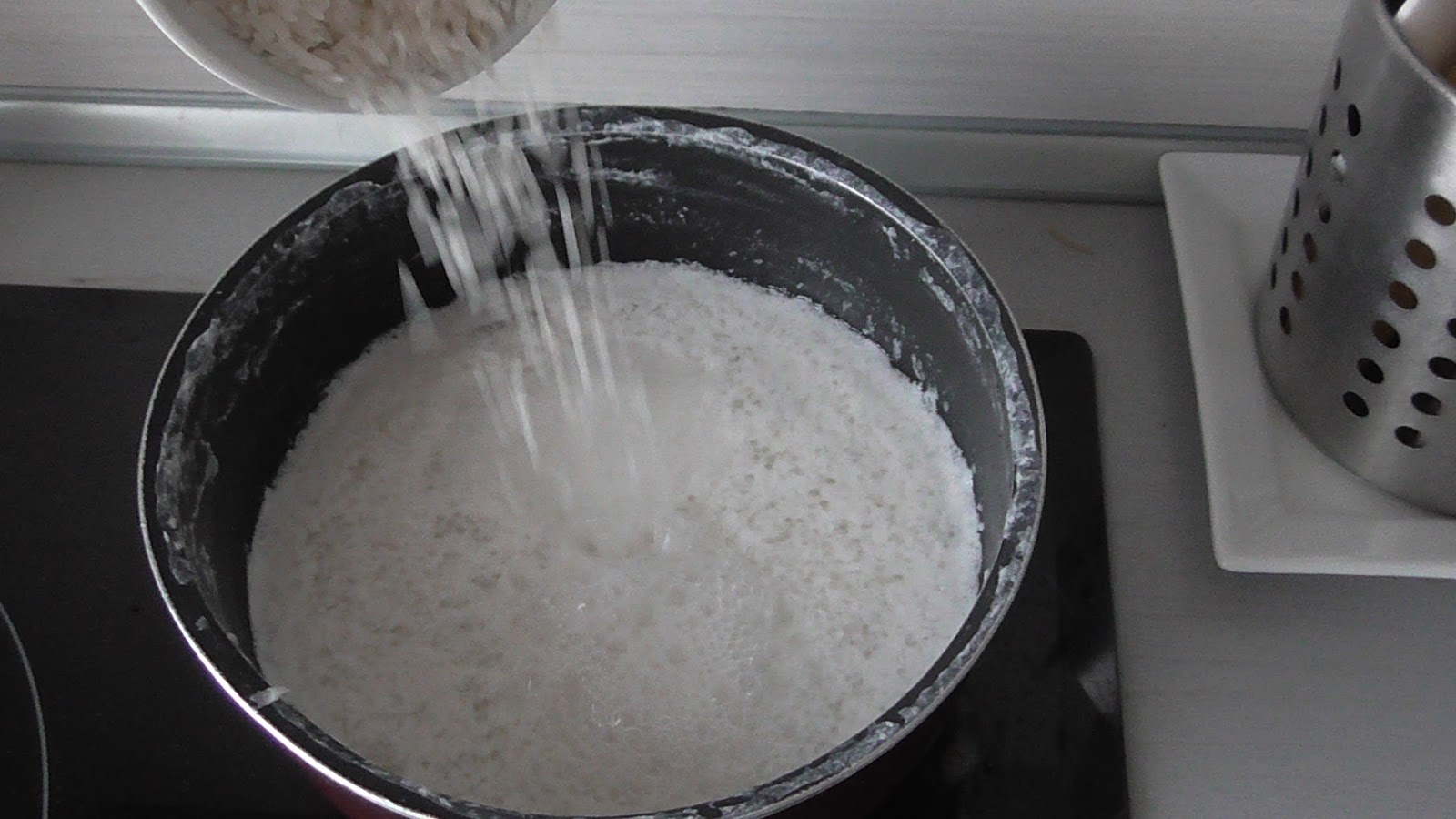 Arroz con coco y pescado frito | Emplatando Madrid