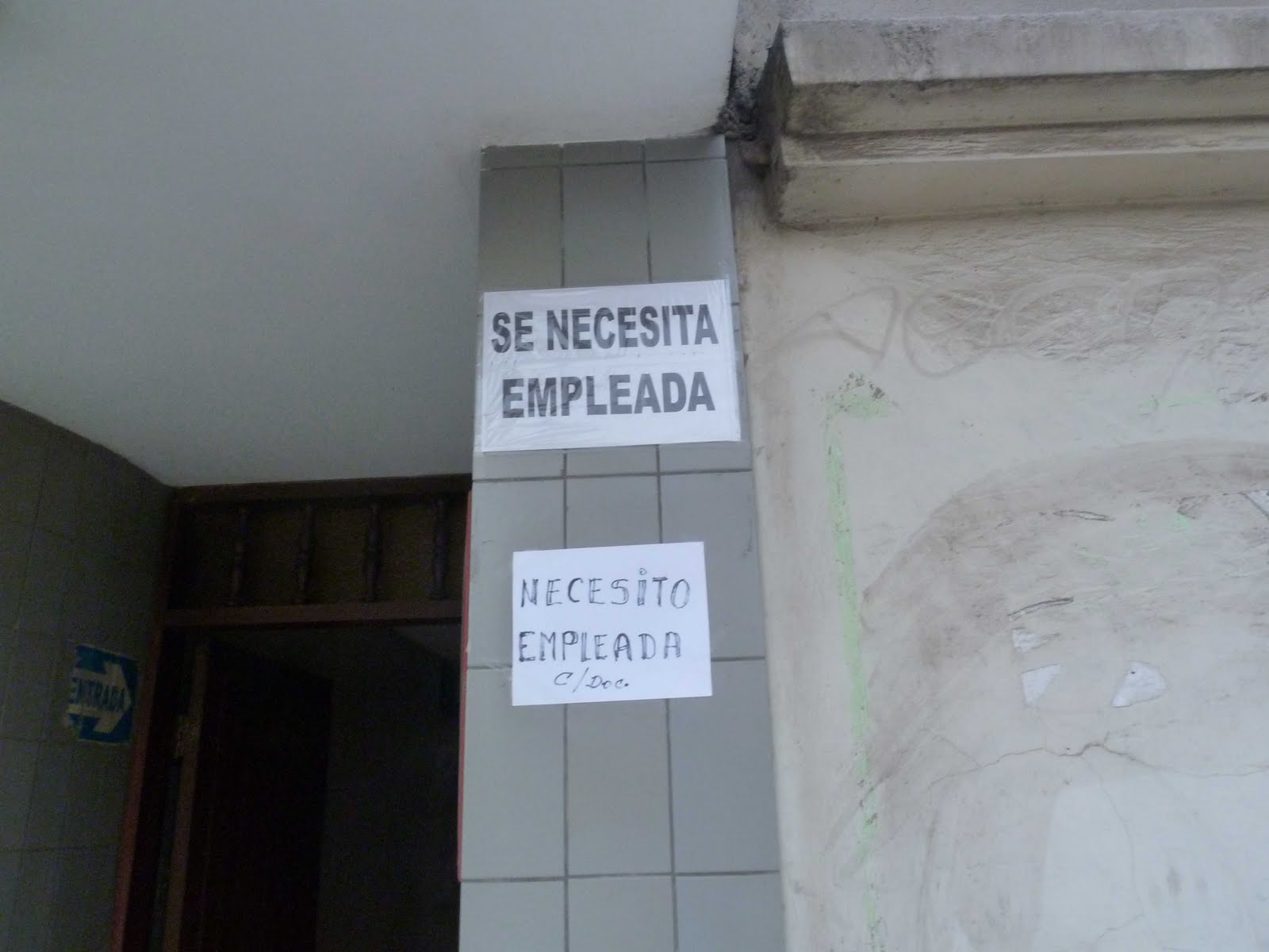 Introducción a las comunicaciones . Grupo 6: Se necesita empleada