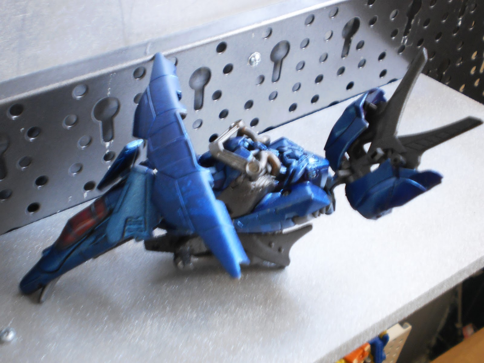 Mil robots: Transformers Custom Arcee