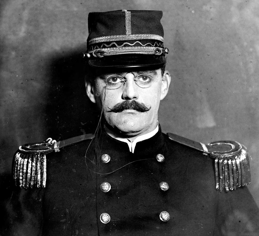 Étant donné: Alfred Dreyfus