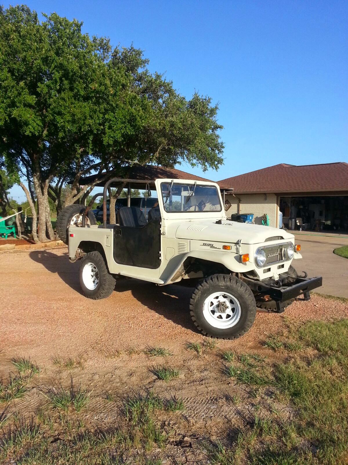 66 Auto Color: FJ40 Toyota Landcruiser Restoration