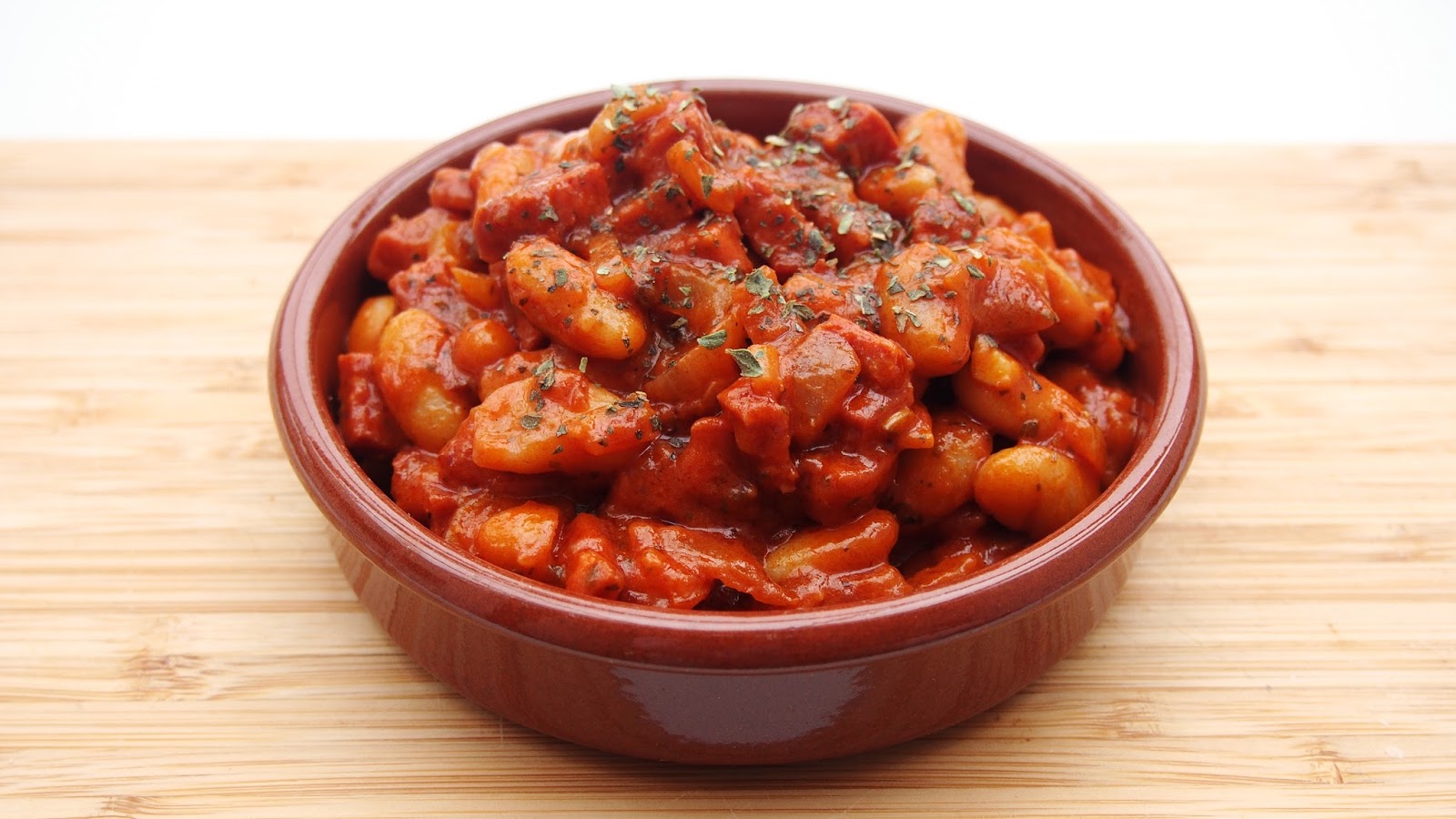Smoky Haricot beans with chorizo in a tomato sauce - Kitchen Exile