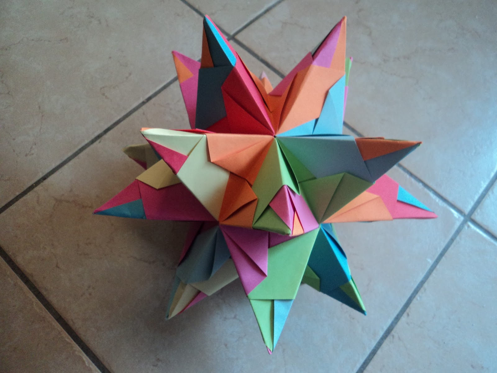 Il mondo di Fikreta: Piramidalni ikosaedar - Icosaedro piramidato di ...