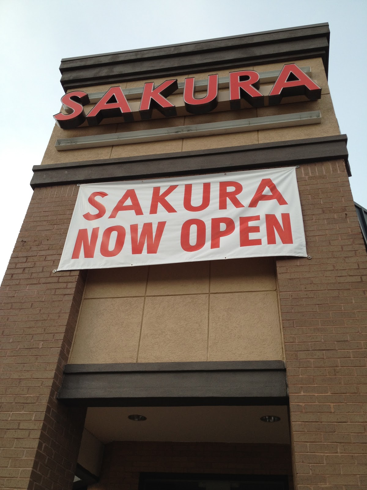 Tour de Food: Sakura Japanese Restaurant: Joyce Roll