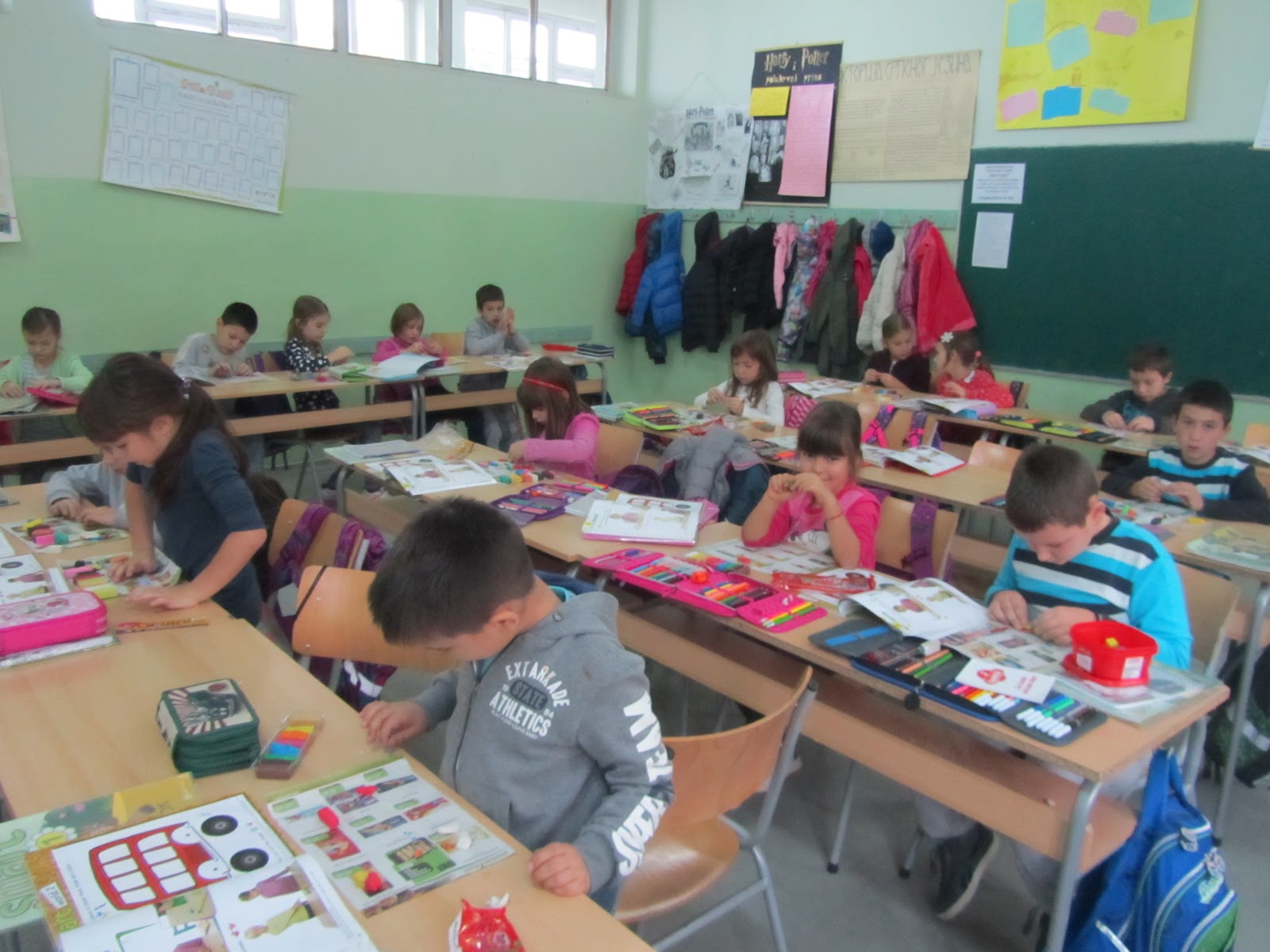 Classroom number 4: School things