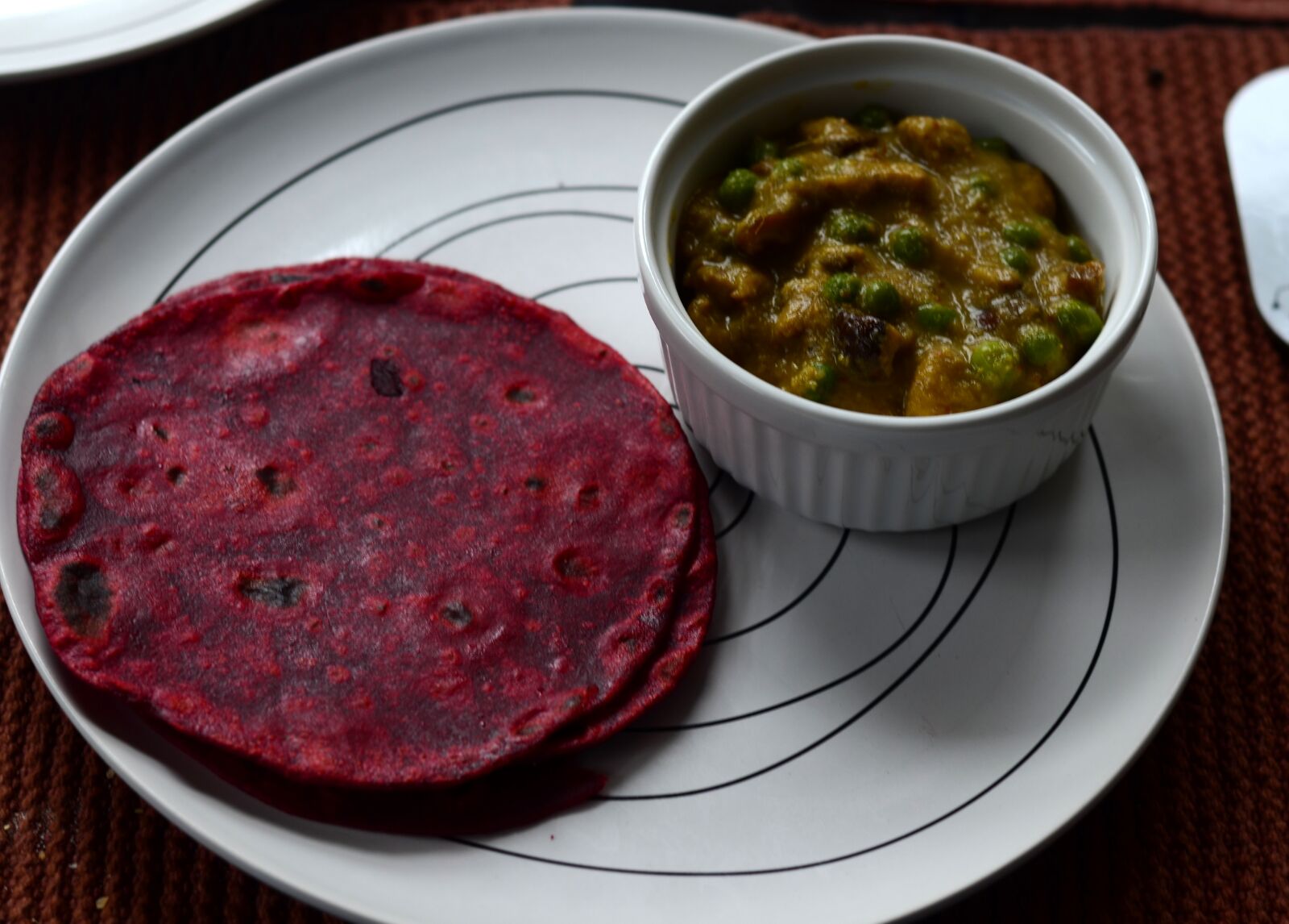 Flavours and Tastes: Beetroot Chappathi