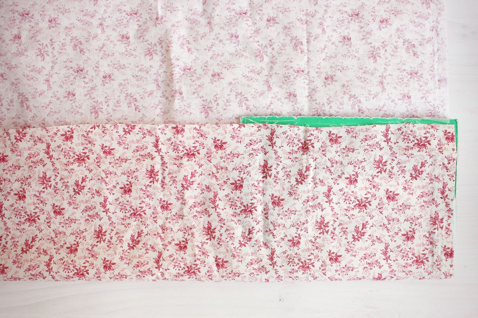 Roxy Creations: Folding fabric tutorial