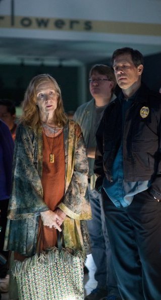 SNEAK PEEK : "The Mist" - Season Finale