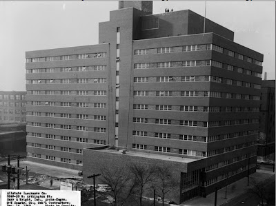 ArchitectureChicago PLUS: Handsome Allstate, Looking for Good Hands