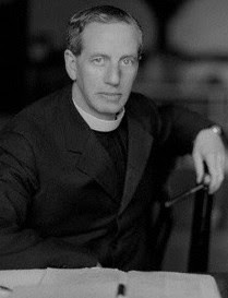 Famous Pipe Smokers: Ronald Knox