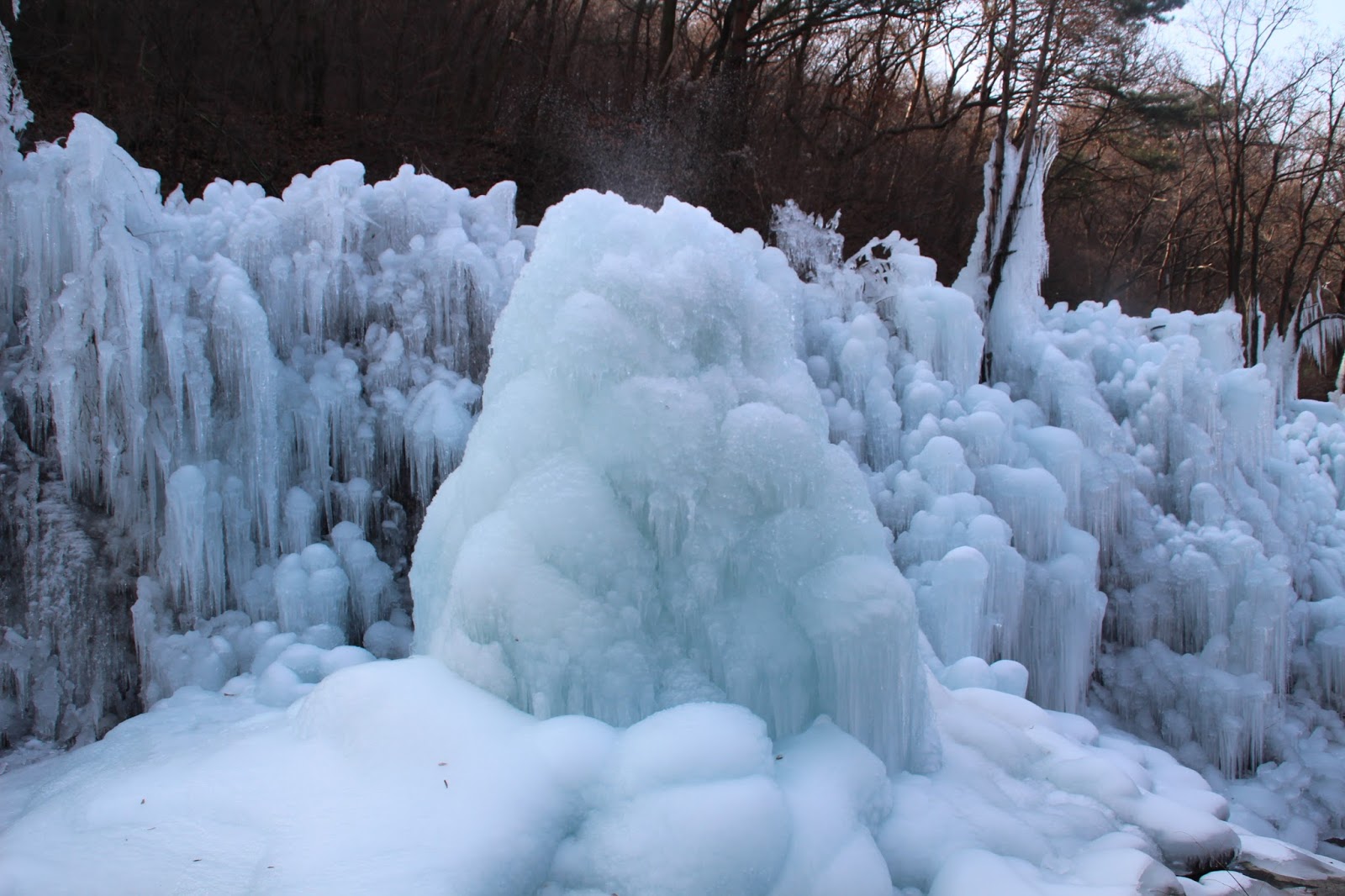 Winter Attraction 'Ice Hill Festival' of Biseul Mountain Recreational ...