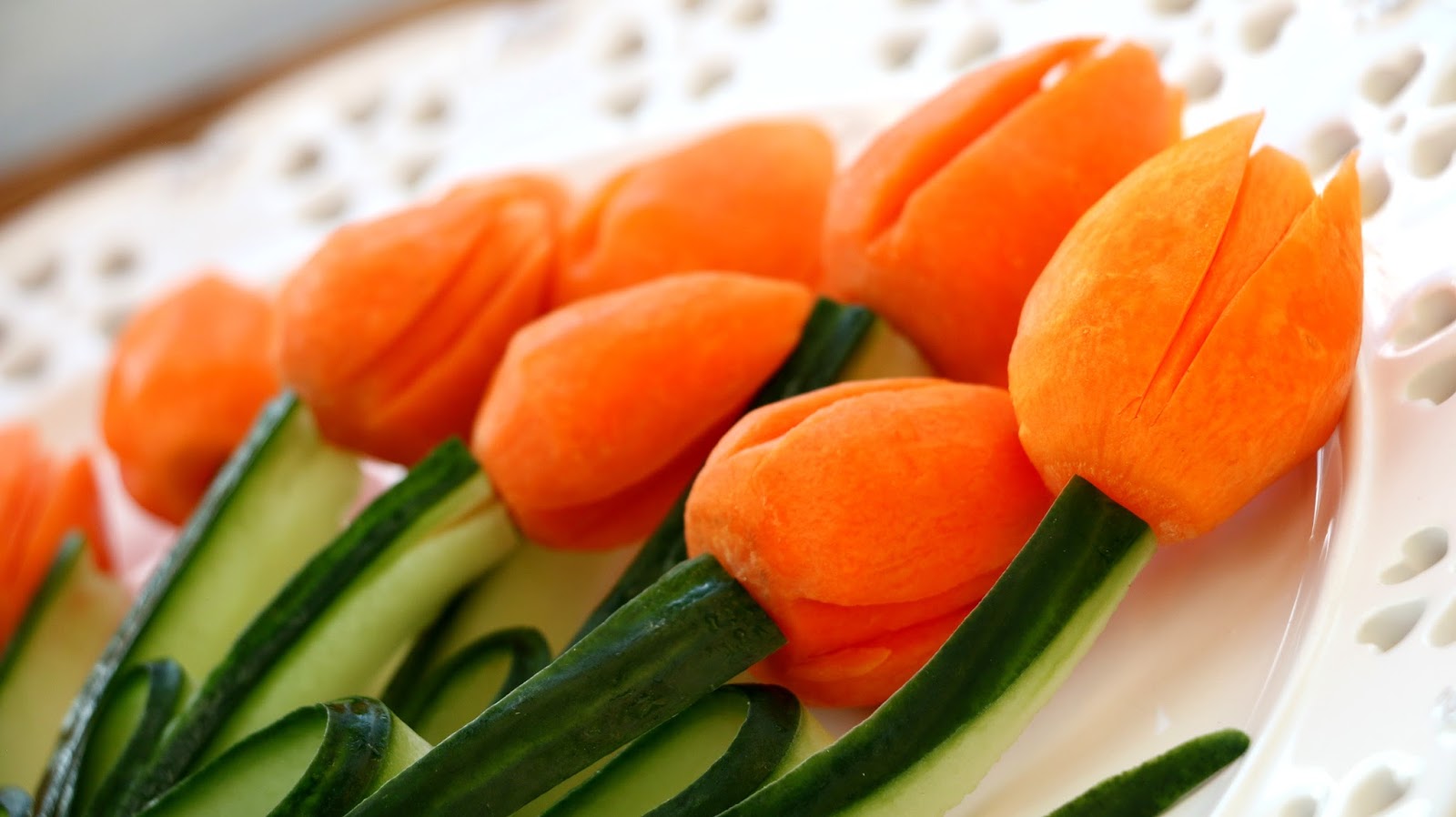 Josephine's Recipes: How To Make Carrot Tulips Flower & Windmills ...