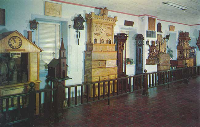 POSTCARDY: the postcard explorer: Bily Brothers Clocks - Spillville, Iowa