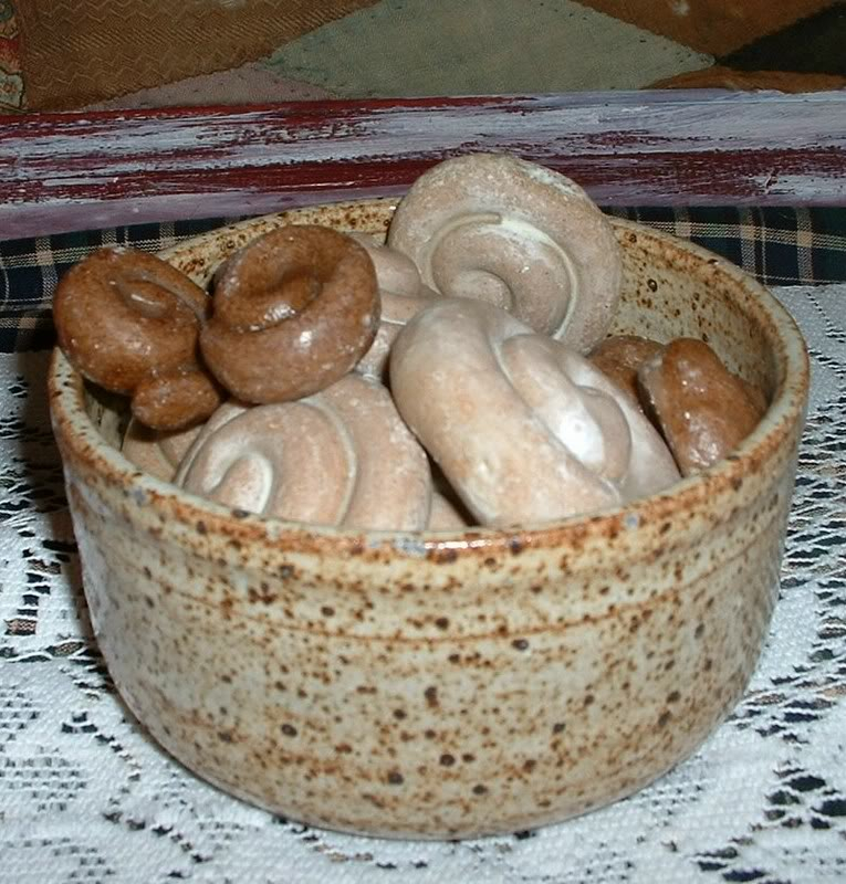 Creative Glitter: Yummy Little Cinnamon Rolls................