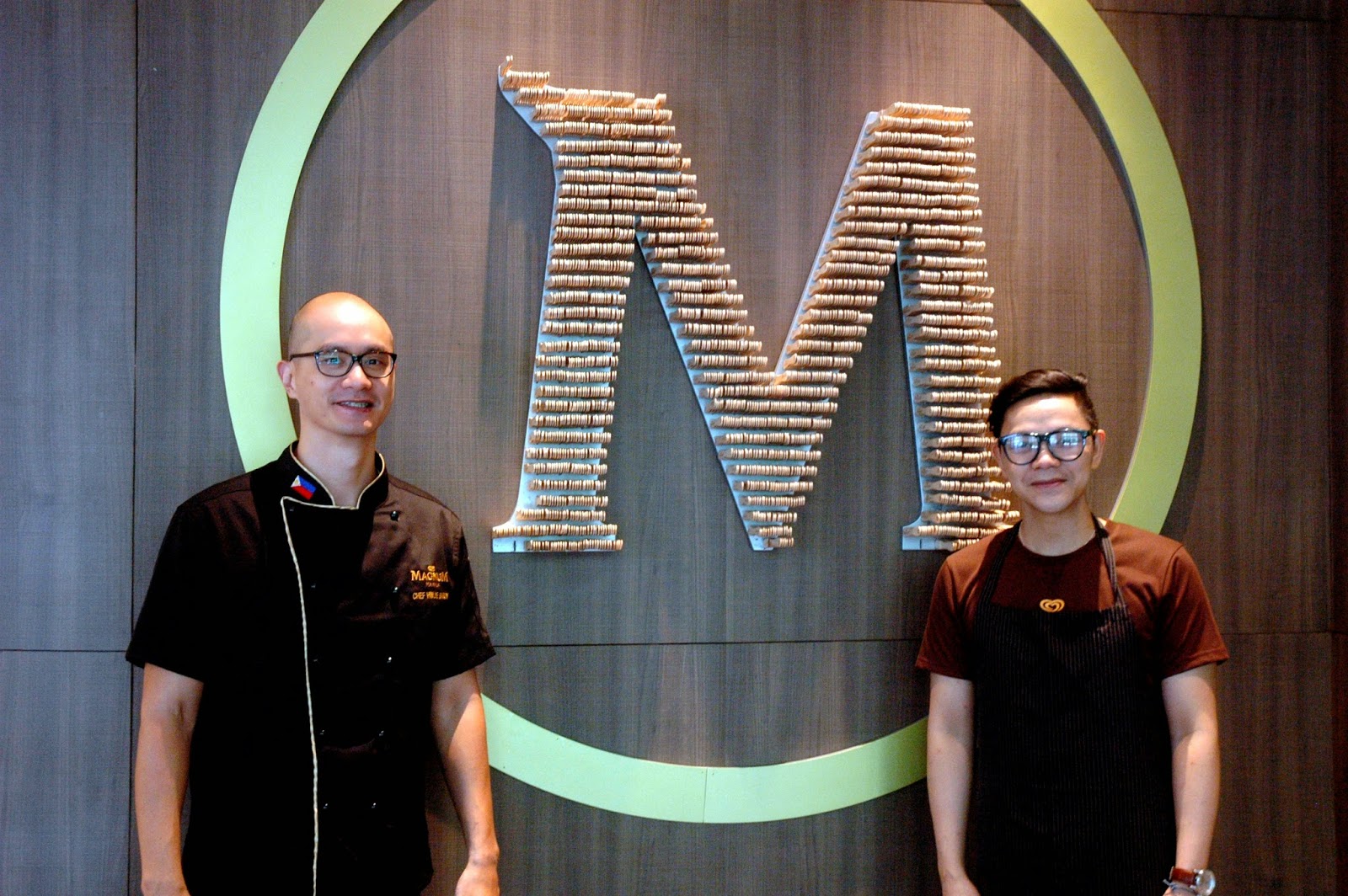 DUDE FOR FOOD: The Magnum Cafe Experience