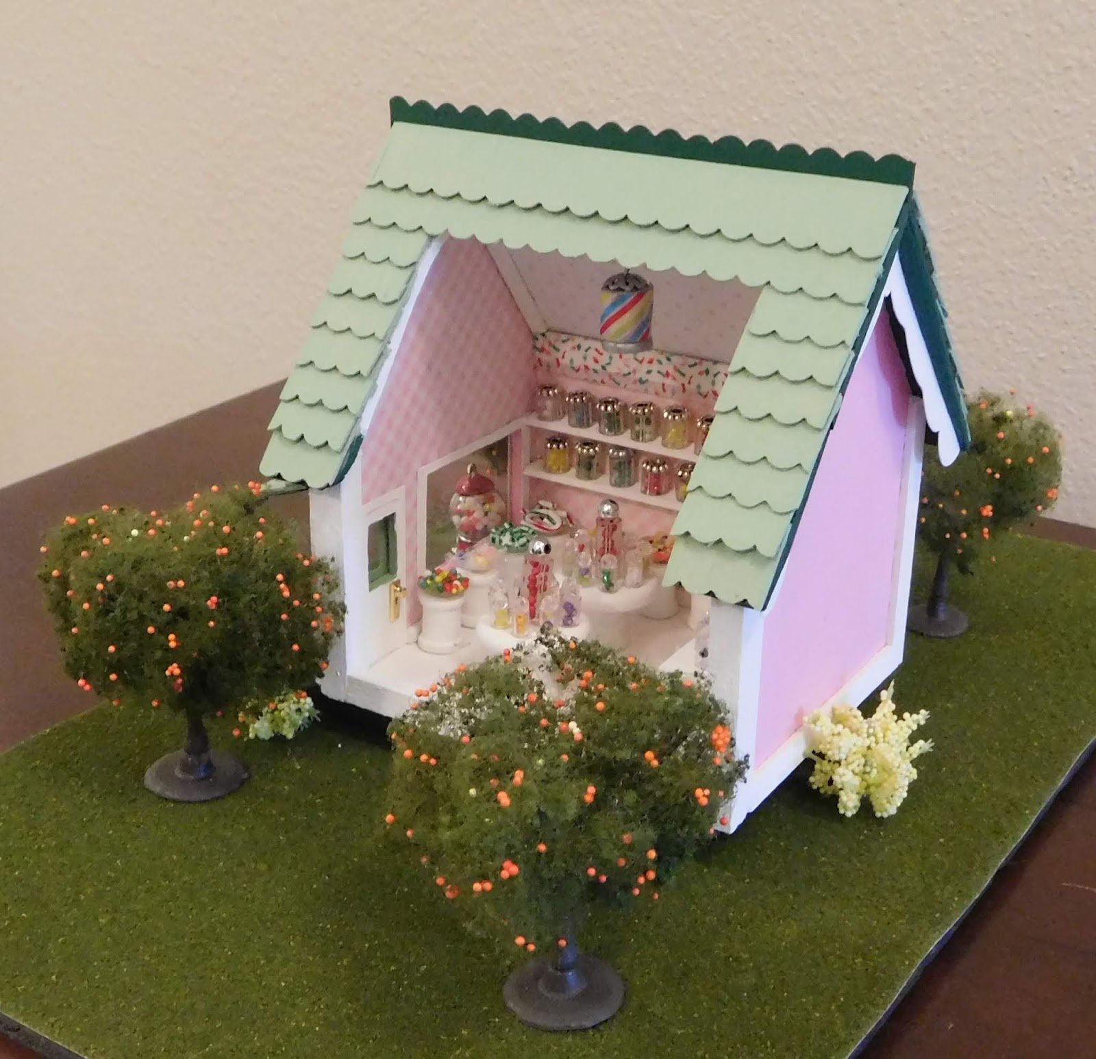 More Minis Dollhouses: Quarter Scale Dollhouse Projects