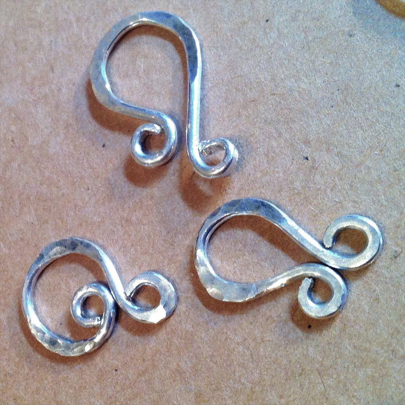 M Jane Designs: Make a hot handmade clasp!