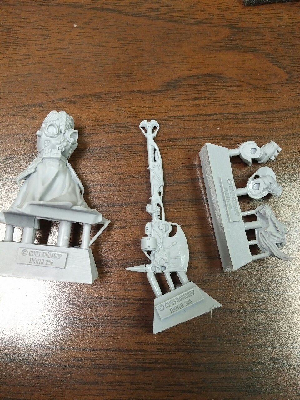 Legio Custodes Tribune Ixion Hale - Faeit 212