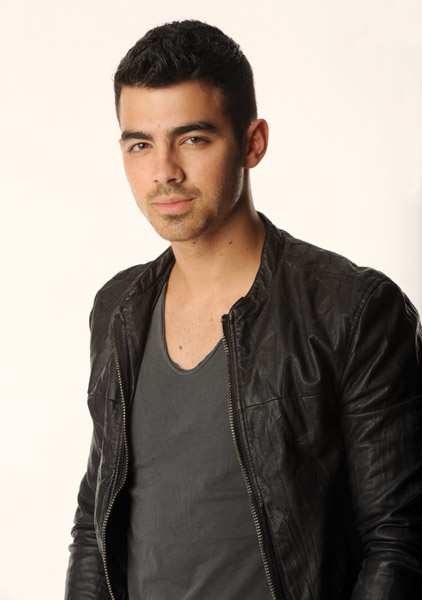 We Always Love Jonas Brothers: Joe Jonas Photoshoot para iHeartRadio ...