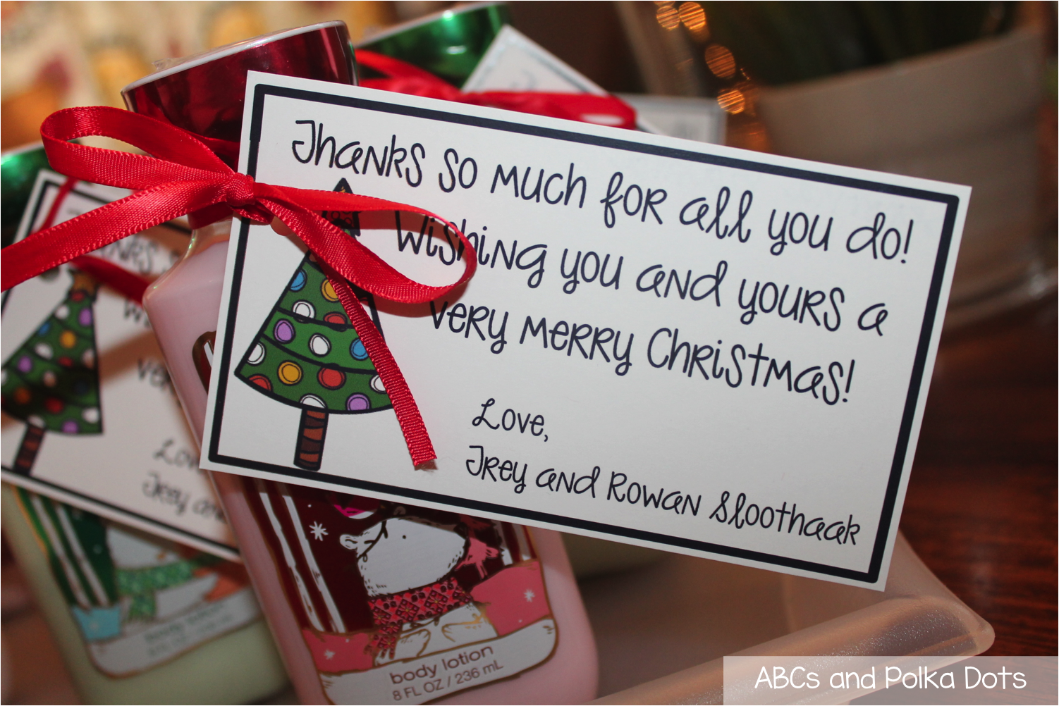 ABC's and Polka Dots: Christmas gift tags freebie!