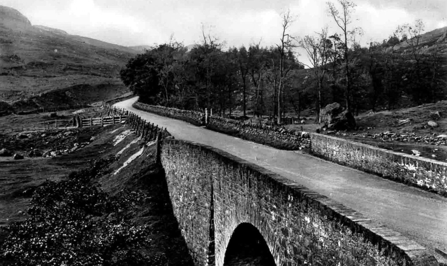 Tour Scotland: Old Photograph Newton Bridge Sma Glen Perthshire Scotland