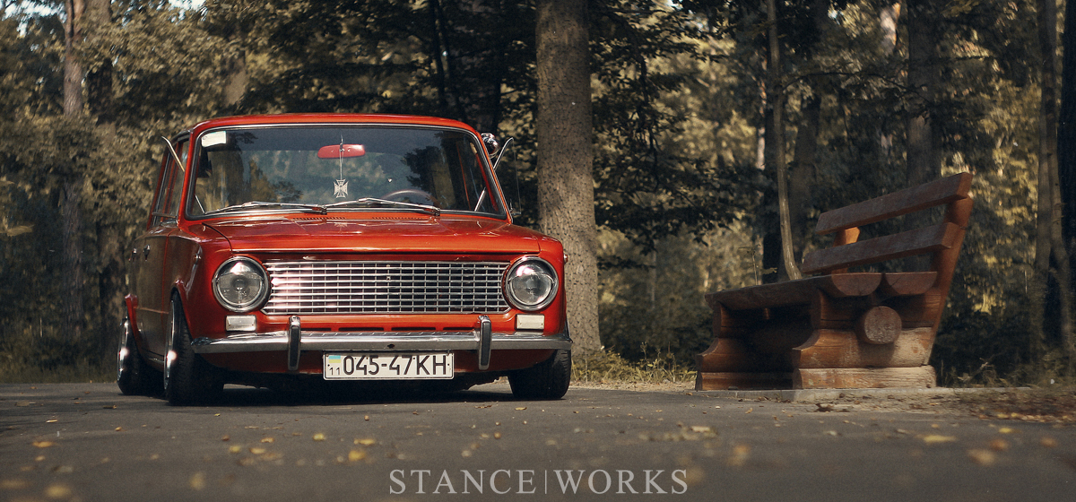 "MOTORCULT": :stanceworks: Classic Lada 21011 – “Junkie