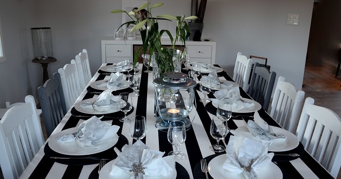 MARTHE EIDAHL: Borddekking i sort og i hvitt