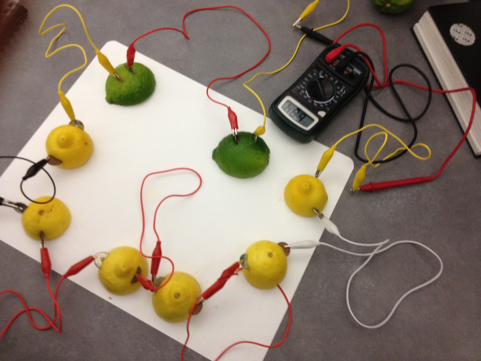 Sensor-Based Electronic Art: HYE: LEMON BATTERY EXPERIMENTATION GROUP