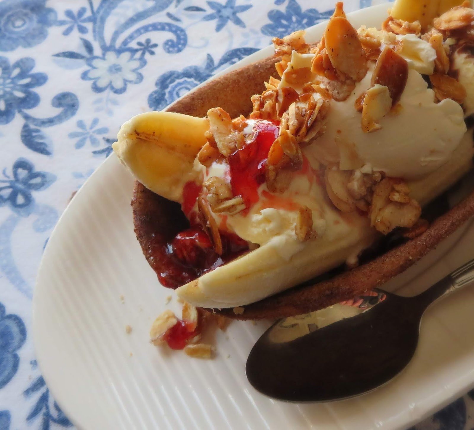 Churro Banana Split Boats | The English Kitchen