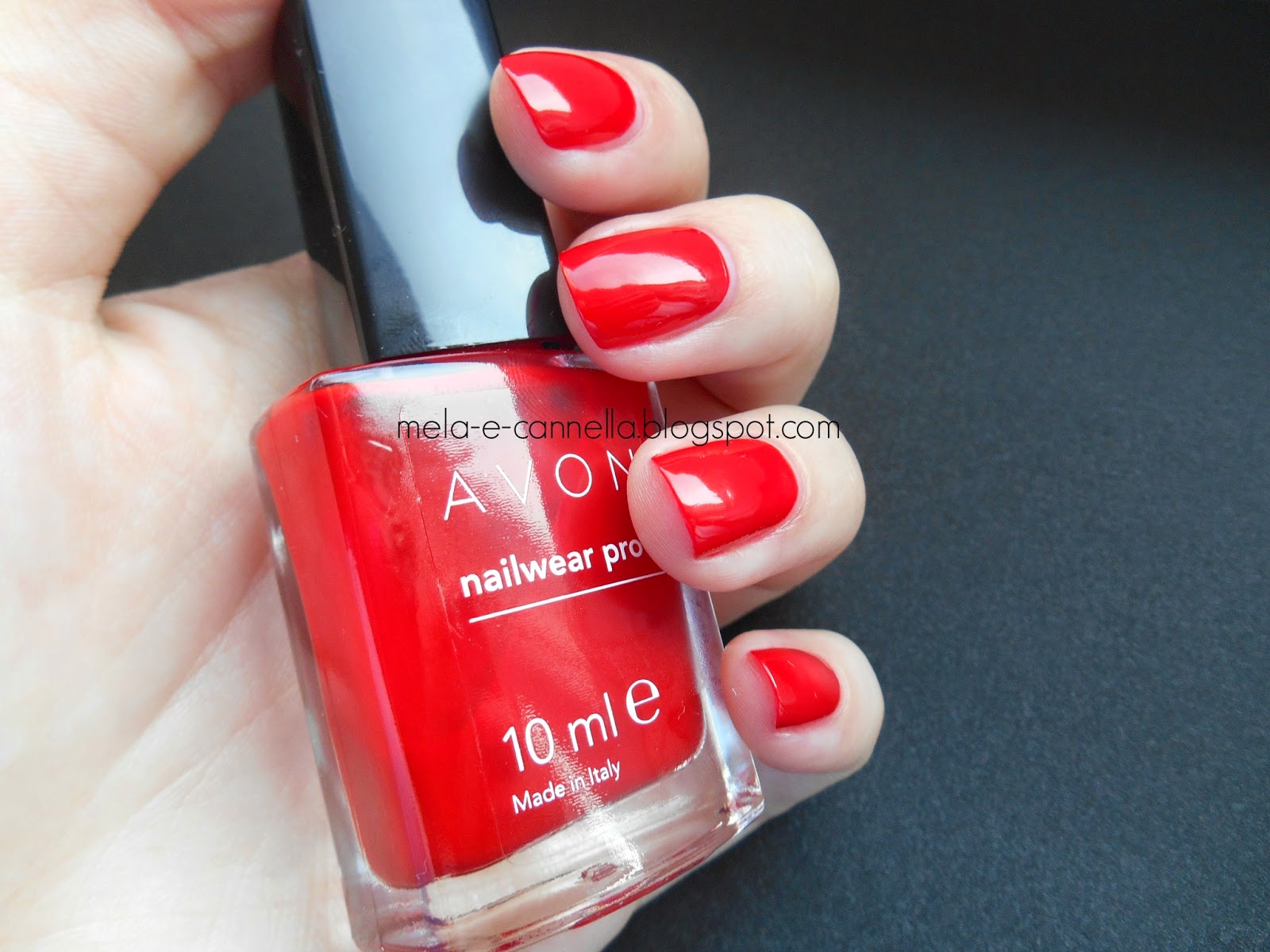 mela-e-cannella: Avon nailwear pro+ nail enamel - Real Red