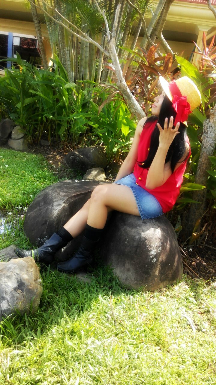 The Lollipop.Log: DIY Luffy (female version) Shirt Cosplay - Handsew
