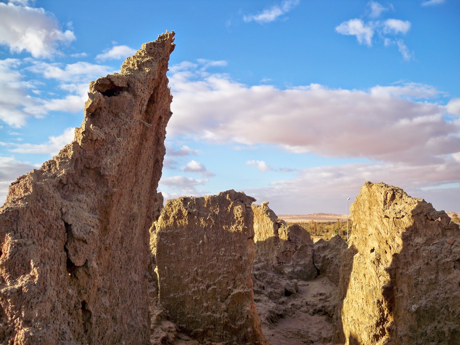 Adventure Moments: Castle Underneath Sahara Desert
