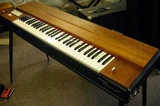 Aprenda Piano e Teclado: A história do Clavinet