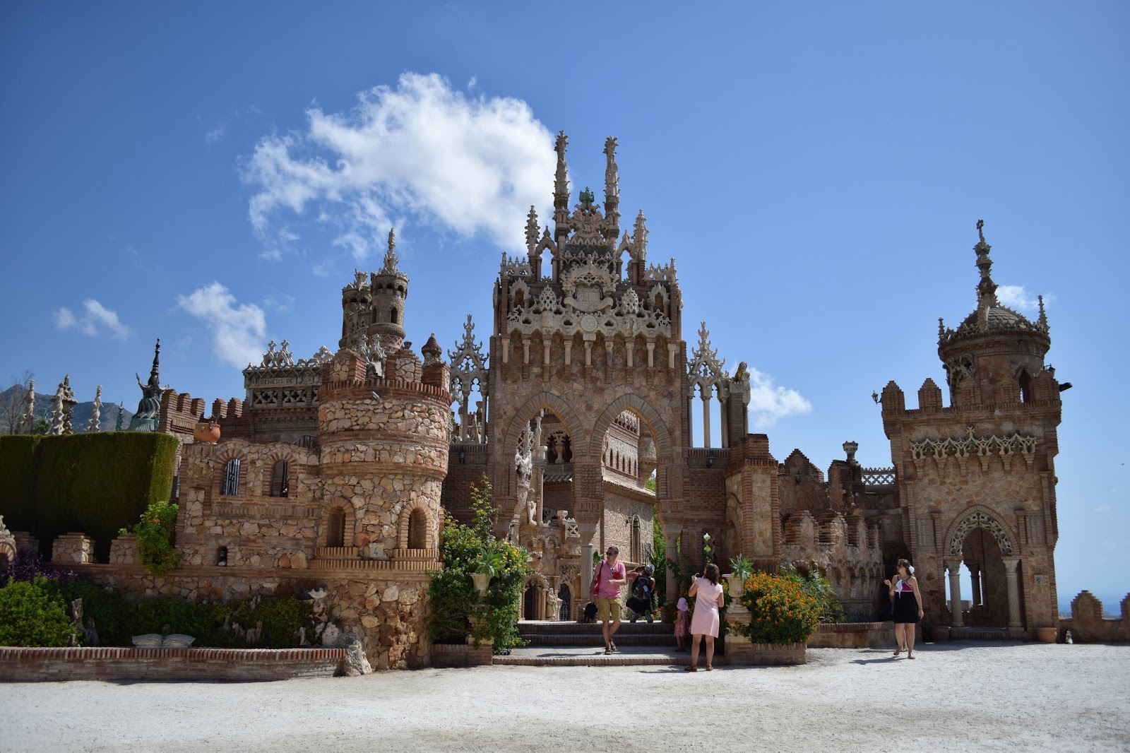 Castillo de Colomares (Benalmádena, Málaga) - Un Destino Entre Mis Manos