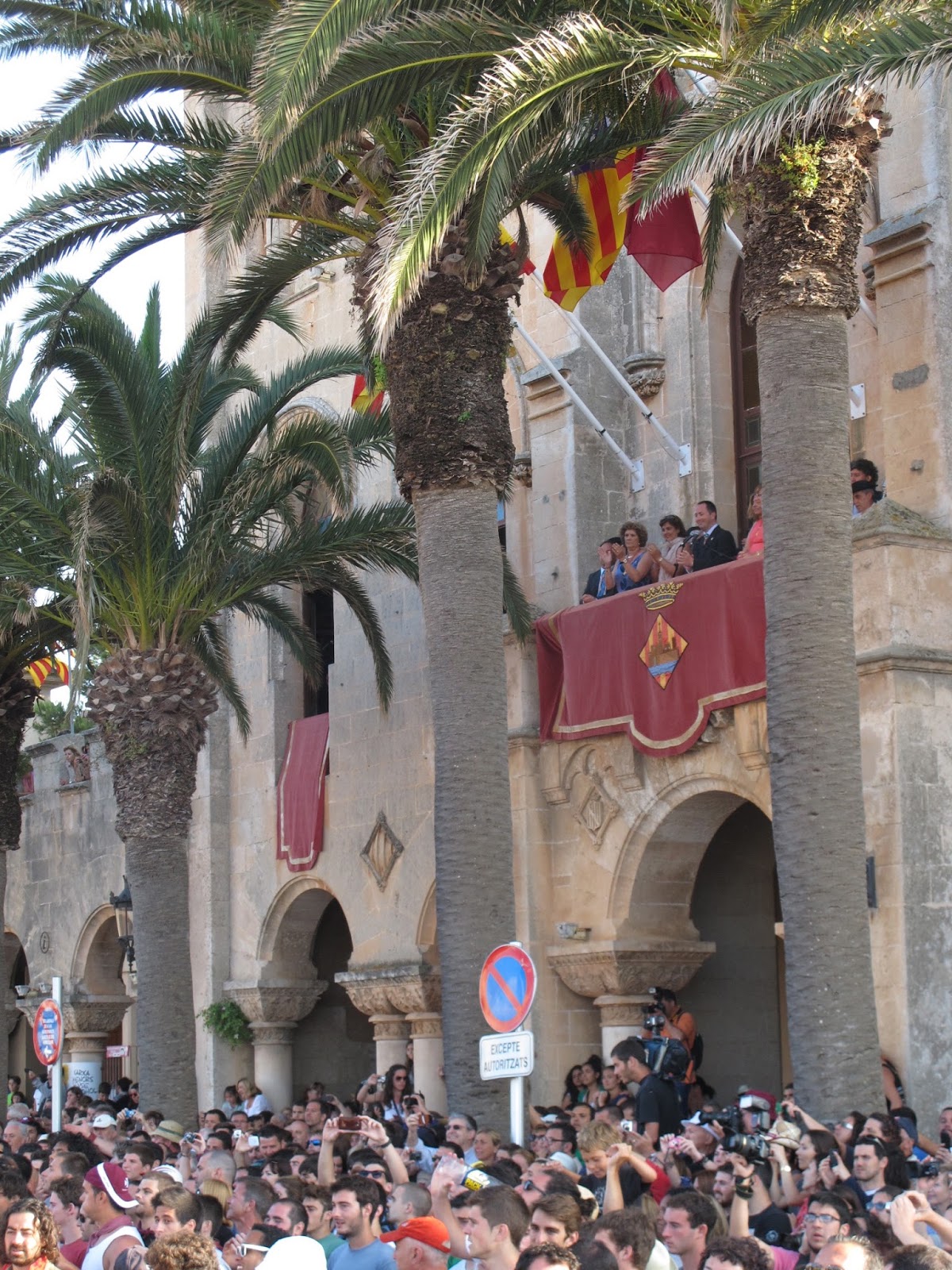Barcelona Besotted: ...because of the spectacular fiesta de Sant Juan ...