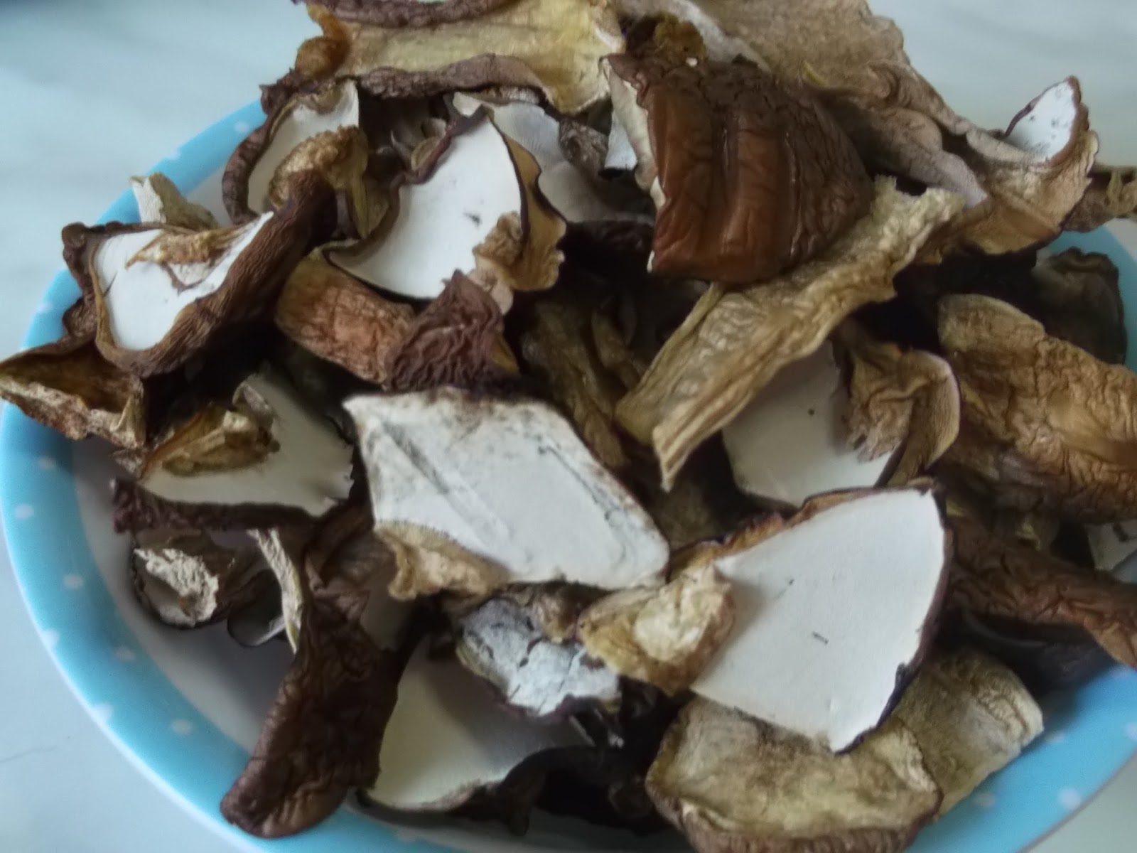 Hellena ...din bucataria mea...: Manatarci (hribi sau pitonci) uscate