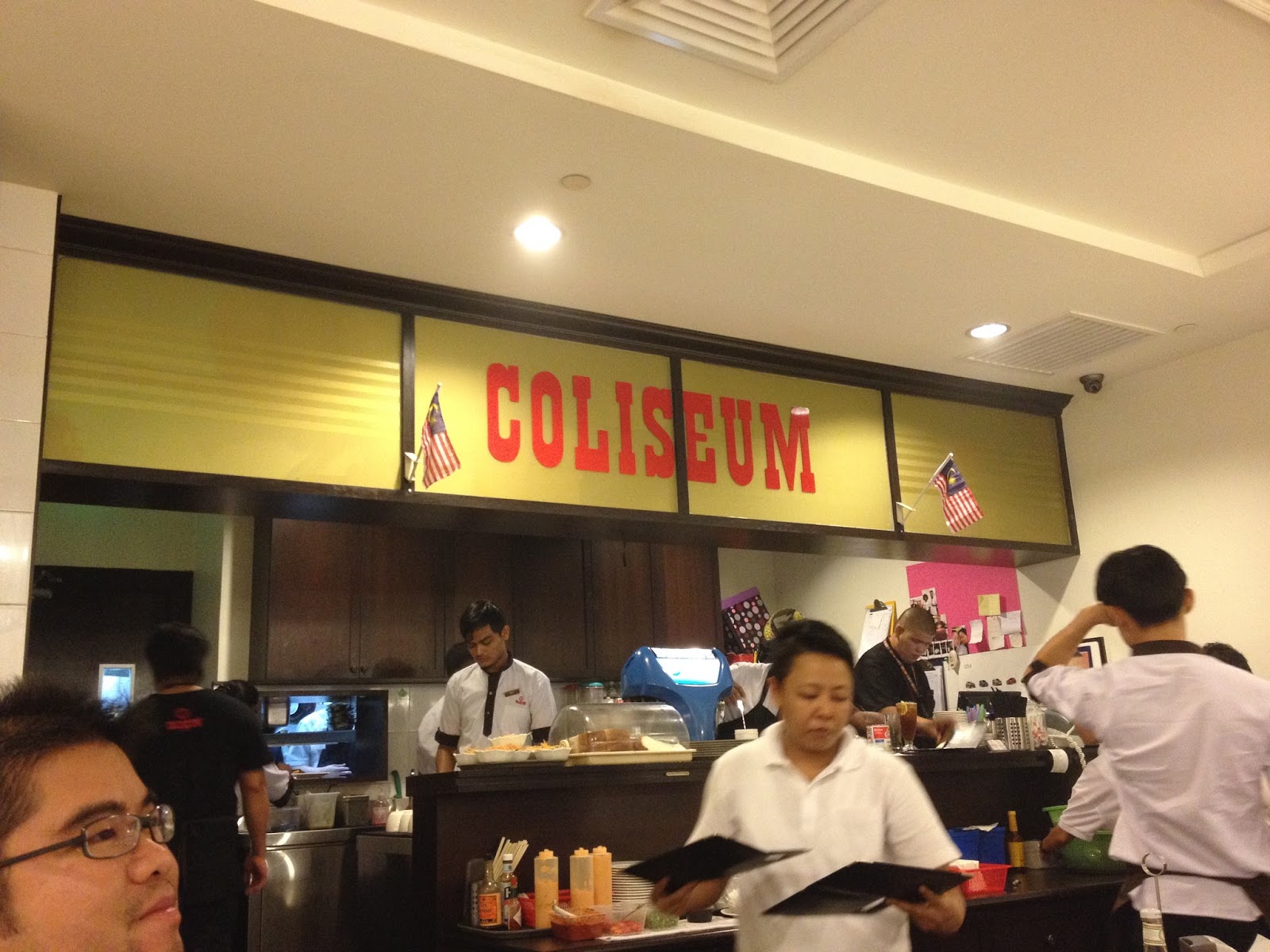 Food, Travel and Life: Coliseum, Mid Valley