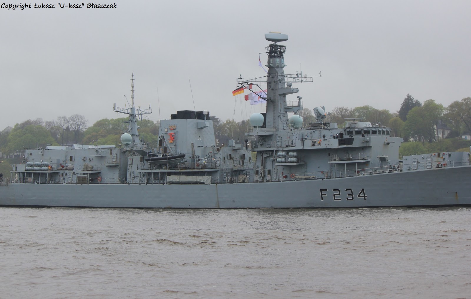 W obiektywie shipspottera czyli z migawką nad portową sadzawką: Z cyklu ...