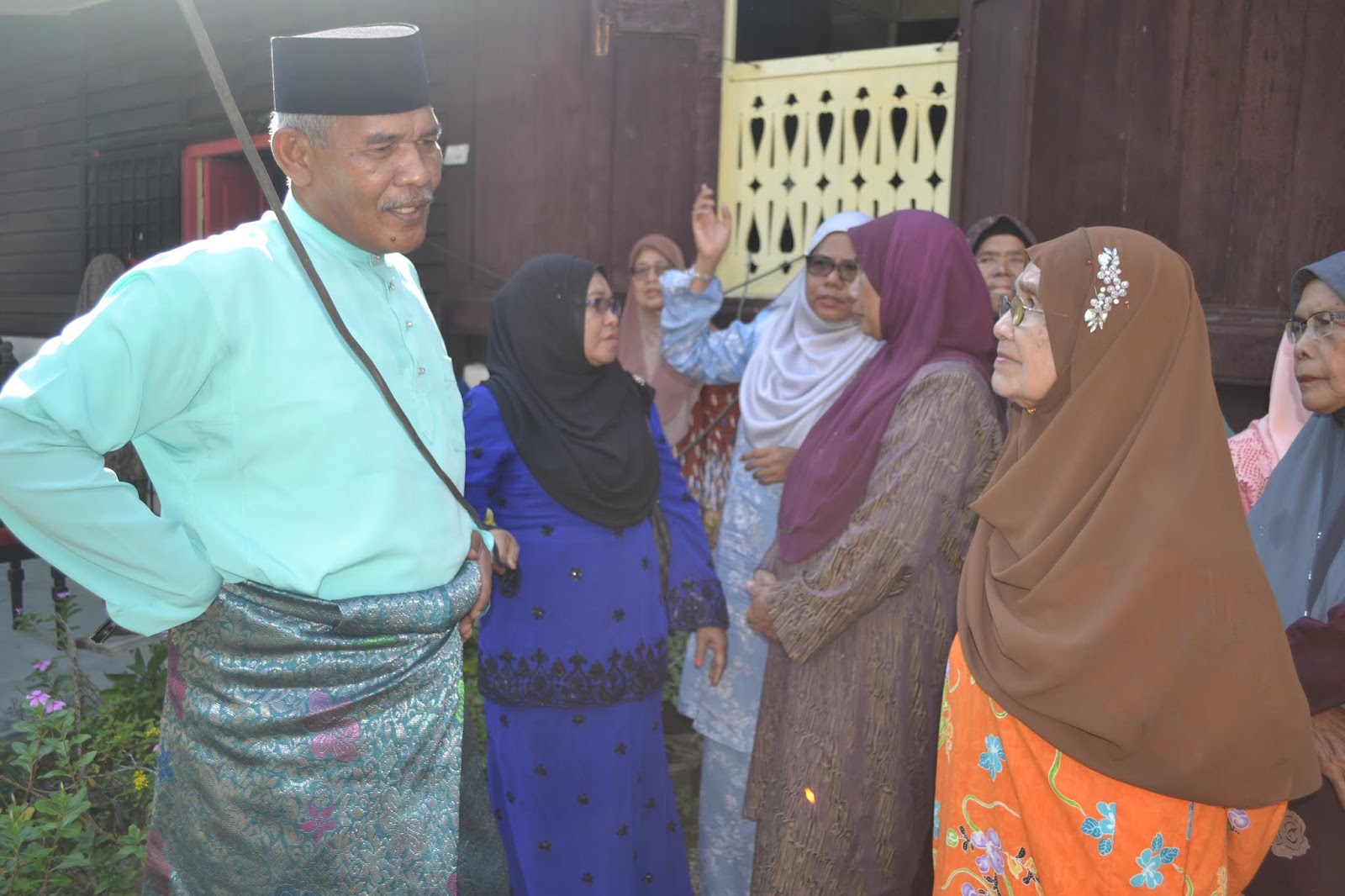 Langkah Anak Tebolang: Perlantikan Ibu Soko Suku Batu Belang.....Puan ...