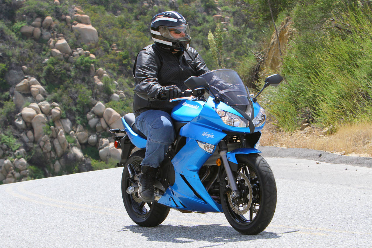 SPorts Bike Kawasaki Ninja 650R: ~ WALLPAPERS