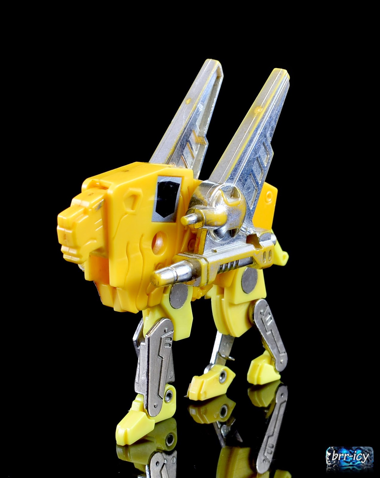 Brr-icy's Transformers Reviews: Blaster and the 1986 Cassettes